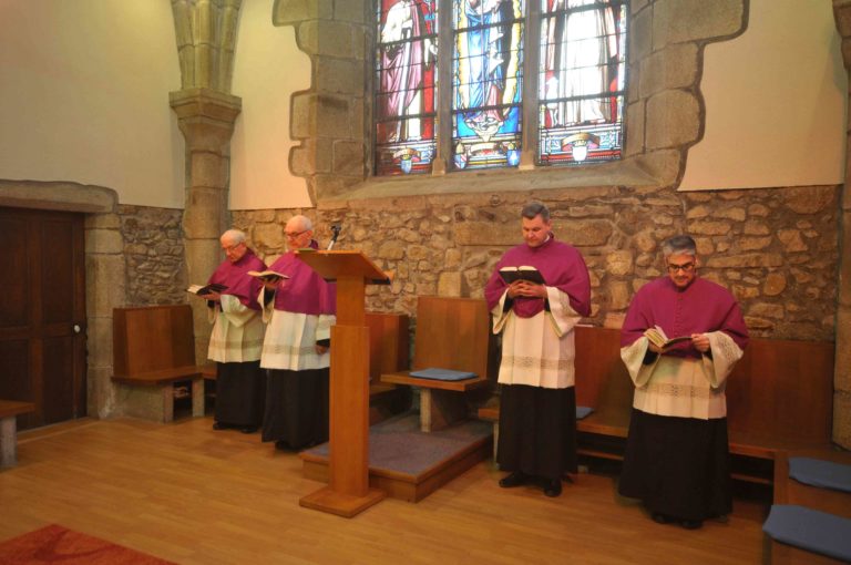 Habit - Canons Regular of St. Augustine of the Congregation of the Most ...